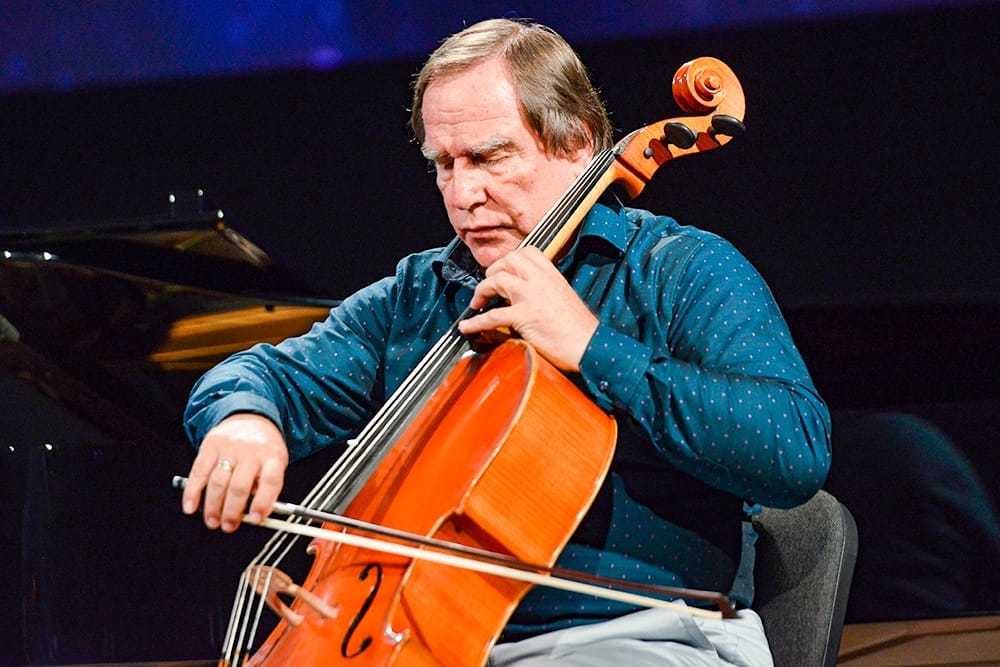 Cellist Sergei Roldugin held a master class for graduates of the ...