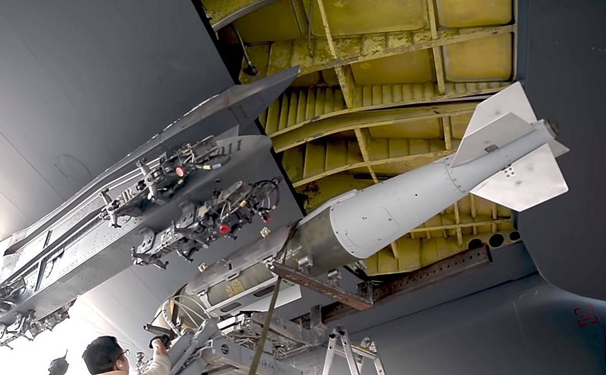 Ukraine receives JDAM smart bombs from the United States