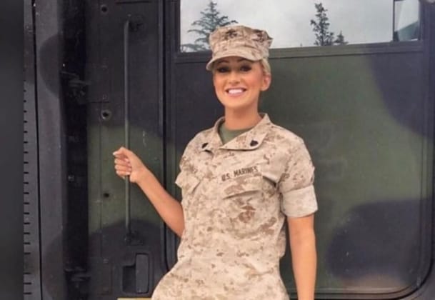 Rianna Conner Carpenter, "Combat Barbie" a US Marine in Afghanistan