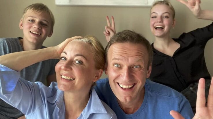 Who is Yulia Navalny? The woman who gives Putin a headache | The ...
