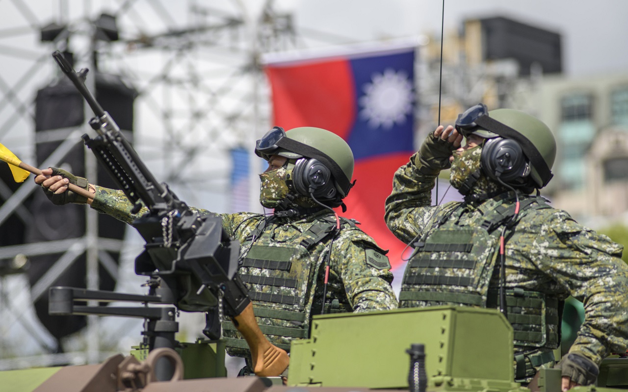 China Taiwan Conflict: China lays siege to Taiwan, deploys rocket ...