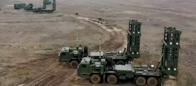 The S-350 "Vityaz" anti-aircraft missile system for the first time hit ...